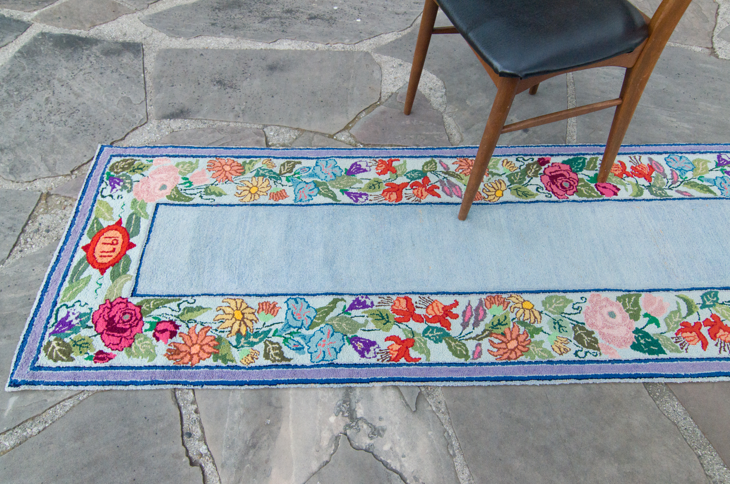 Vintage American Hooked Runner | House of Séance